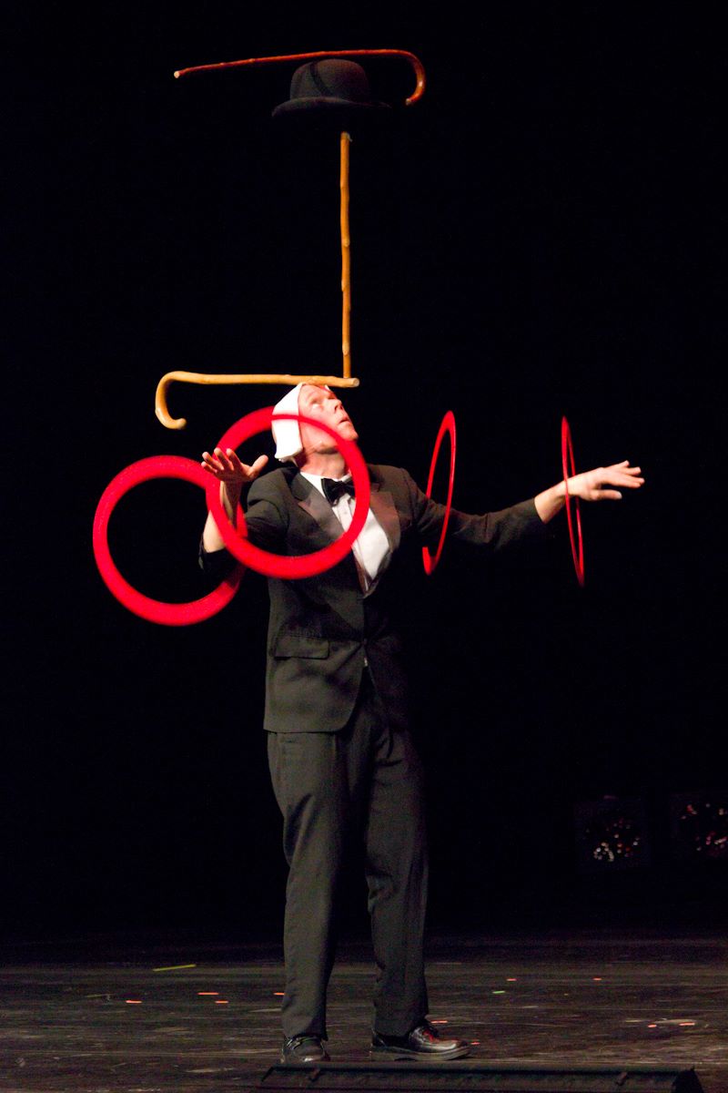 Plate Spinners - Hire / Book Plate Spinner - Ian | Contraband Events