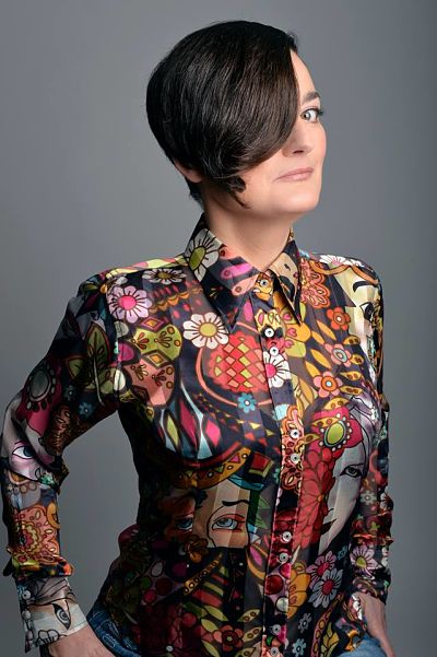 Booking agent for Zoe Lyons - Comedian | Contraband Events