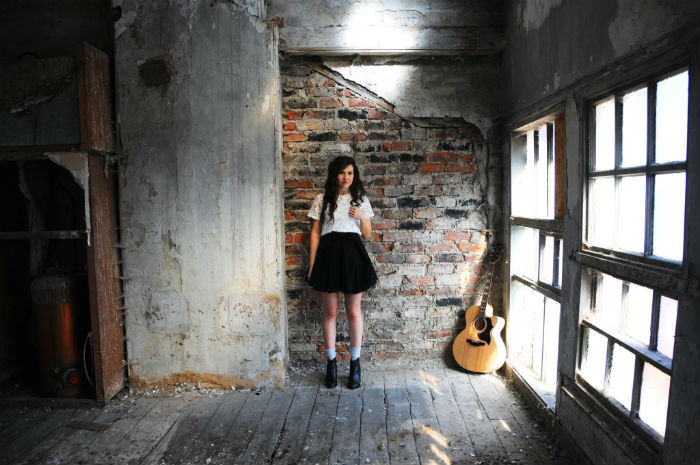 Booking agent for Abi Alton - X Factor 2013 Singer | Contraband Events