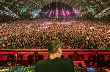 Hire Festival Entertainment & Festival Crew Hire | Contraband Events