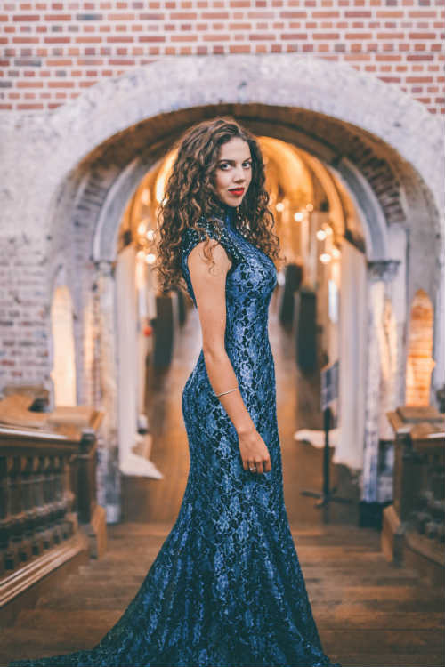 Hire Soprano Singers | Book Soprano Singer - Anna | Contraband Events