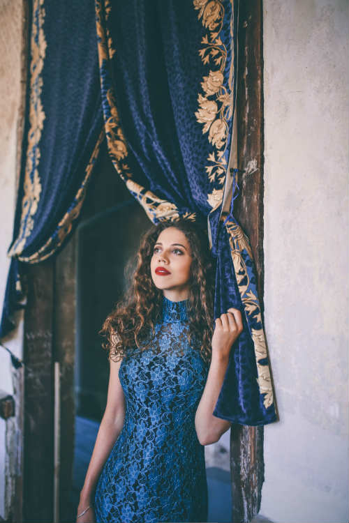 Hire Soprano Singers | Book Soprano Singer - Anna | Contraband Events