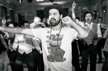 Hire / Book Party DJ - Darren | Contraband Events