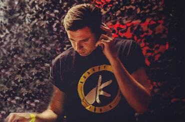 Hire / Book Kiss Fresh DJ - Ben | Contraband Events