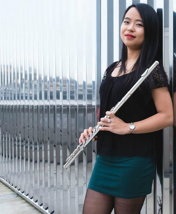 Hire Flautist - Yue | Book Flute Players London, UK & Int. | Contraband ...