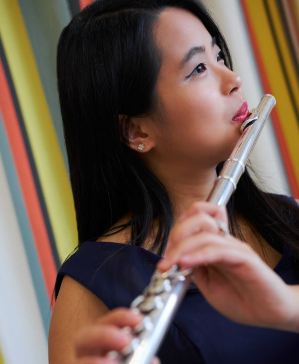 Hire Flautist - Yue | Book Flute Players London, UK & Int. | Contraband ...